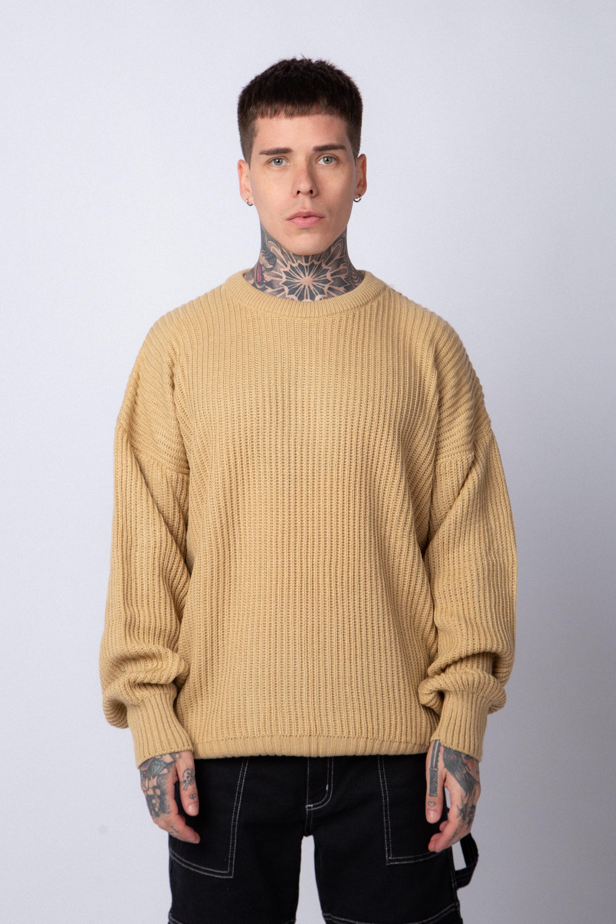 Sweater Over Trekker Beige